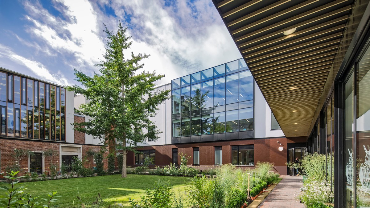 Thomas's Clapham Library | Hugh Broughton Architects